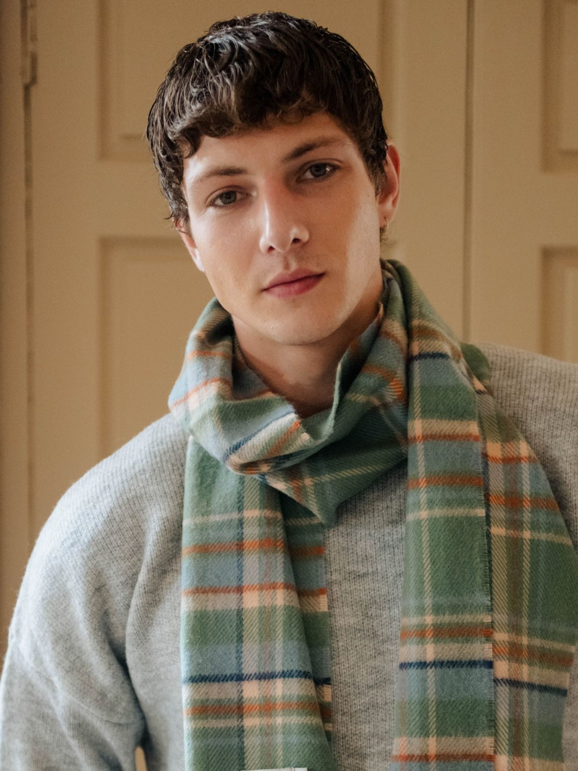 Araminta Campbell Green Wool Scarf – Flying Solo Paris